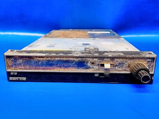Bendix King 066-1088-00 KN-64 DME 14 to 28 volts (Face needs replacing ...