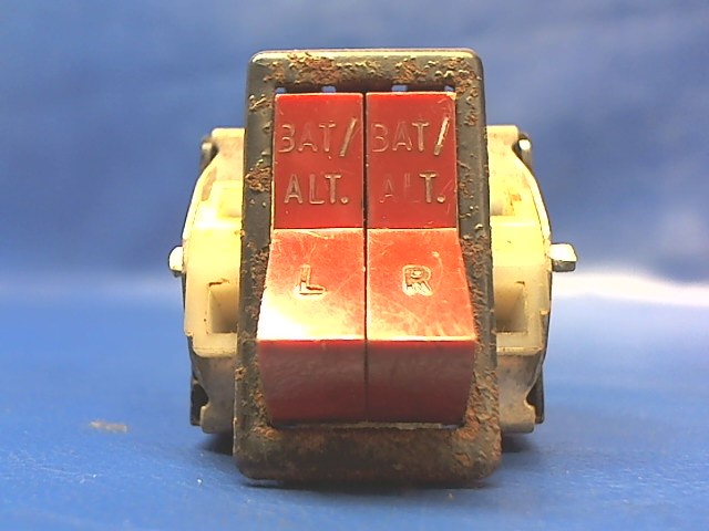 Piper 27274-00 Master Switch (587 866)