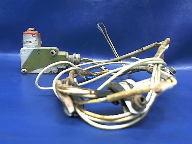 Cessna 2VB1 MICRO SWITCH-NOSE GEAR DOWN