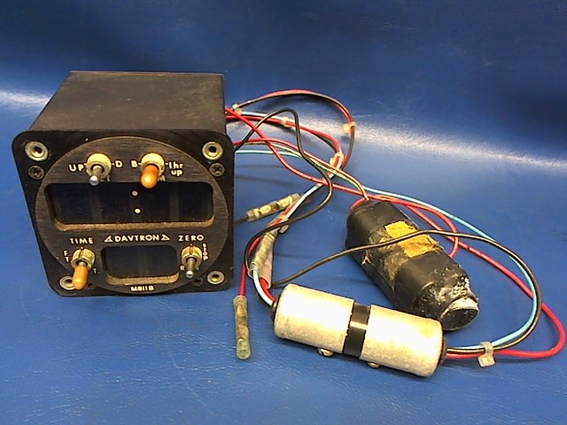 Davtron 811B-1 DAVTRON DIGITAL CLOCK