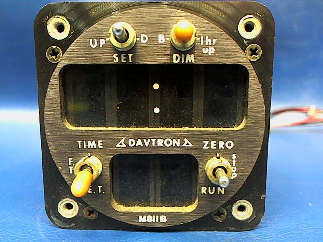 Davtron 811B-1 DAVTRON DIGITAL CLOCK