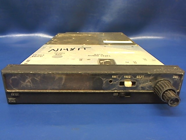 Bendix King 066-1088-00 KN-64 DME 14 to 28 volts (Face needs replacing ...