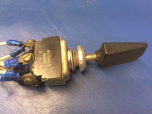 Cessna MS25201-5 Switch - Flap Control - Detents One Way