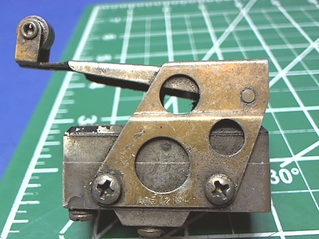 Beechcraft BZ3AT Switch - Flap Down Limit W/ACTUATOR