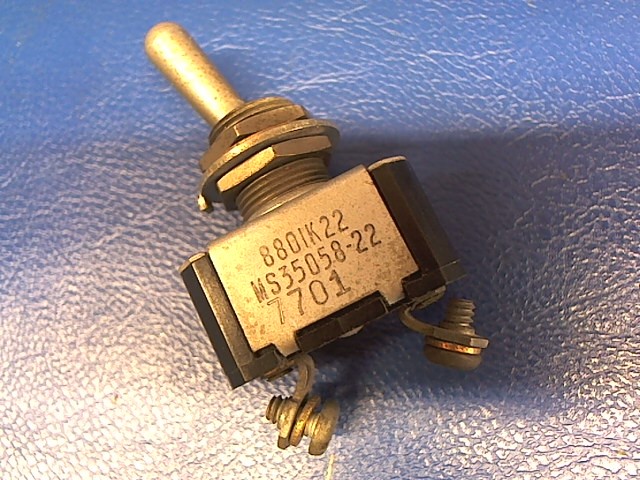 Piper 487 771 Switch - Heated Pitot ( AN3021-2 )