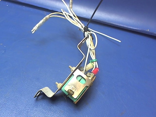 Cessna M5253-1 MICRO SWITCH-FUEL SELECTOR LH & RH