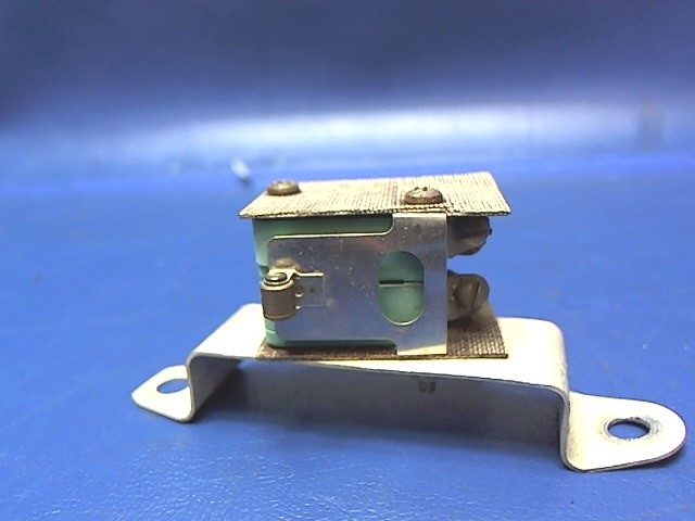 Cessna MS25253-1 MICRO SWITCH - FUEL SELECTOR