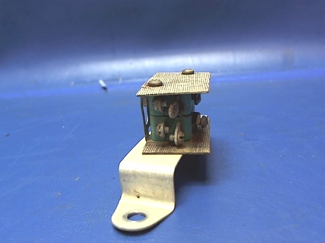 Cessna MS25253-1 MICRO SWITCH - FUEL SELECTOR