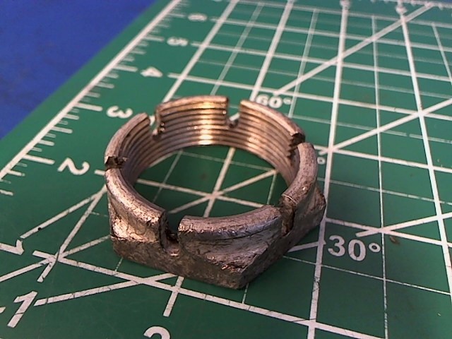 Beechcraft AN7502-24 NUT - MAIN WHEEL