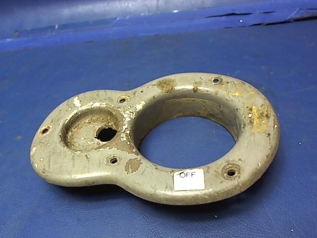 Mooney 610035 PAN-Fuel Selector Valve (Cracked at screw hole)