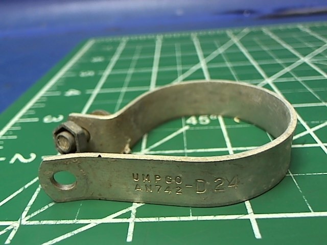 Beechcraft AN742D24 Clamp - Pressurization Tube