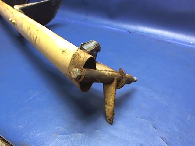 Cessna 0811946-16 STRUT ASSEMBLY - RETRACTABLE ENTRANCE STEP