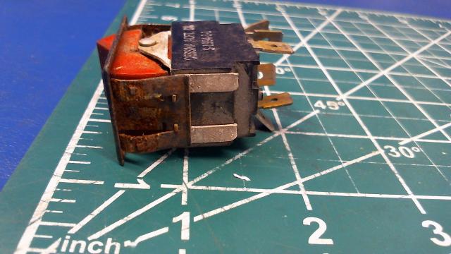 Cessna S-1994-1-1 MASTER Switch - Split Switch