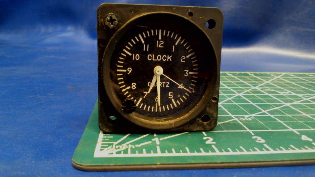 Mid Continent C664508-0202 CLOCK-ELECTRIC MD-90 (Knob missing - See photos)