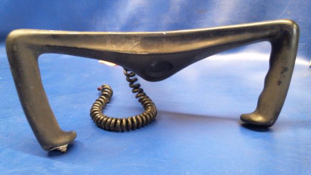 Cessna 0513261-3 CONTROL WHEEL ASSEMBLY-3/4 W/MIC SWITCH RH