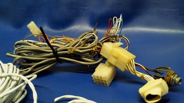 Sigtronics SPA-400 Intercom TSO 12/24 volts w/wiring and 9 jacks