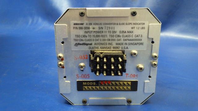Bendix King 066-3056-01 KI 209 VOR/LOC CONVERTER GLIDE SLOPE INDICATOR ...
