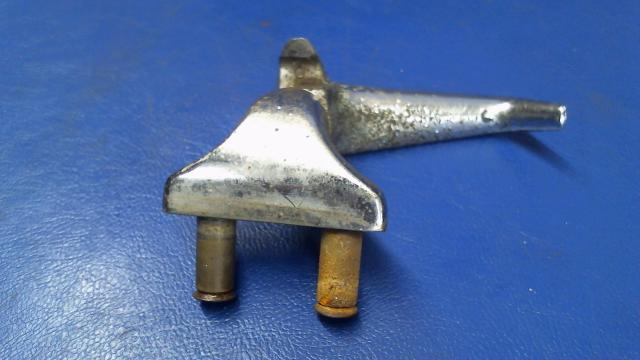 Cessna S1483-2 HANDLE ASSEMBLY-WINDOW LATCH LH (Does not lock)