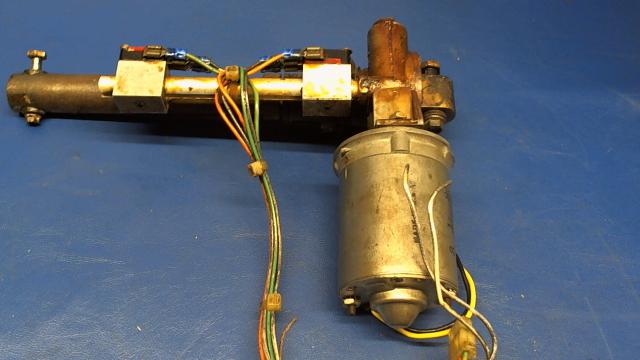 Cessna C301002-0110 Flap-Actuator & Motor