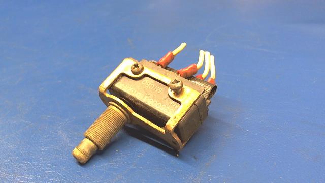 Micro Switch DT-2R-A7 Switch-Landing Gear Limit