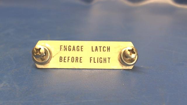 Piper 68555-05 PLACARD - Door Lock Engage Latch Before Flight