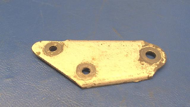 Piper 21120-00 RETAINER - Nose gear drag link shim