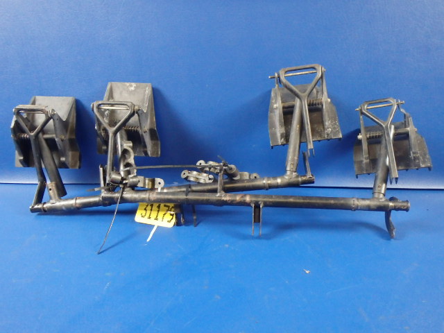 Cessna . DUAL BRAKE RUDDER AND PEDAL BAR