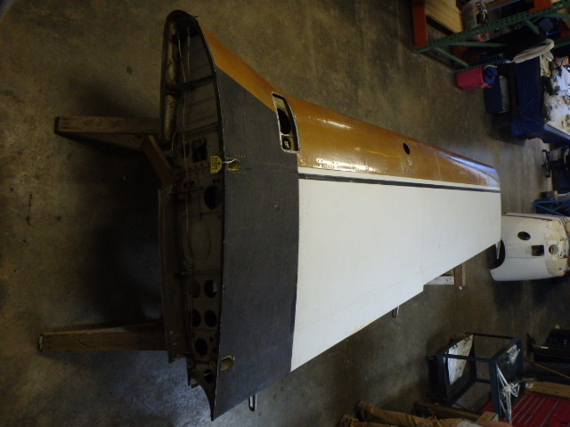 Beechcraft 35-110009-86 WING RH /LESS FUEL CELLS WING TIP AILERON FLAP ...