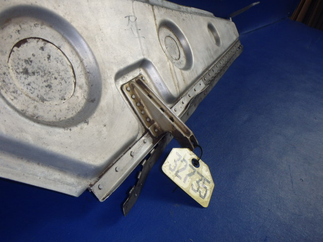 Cessna 1211447-14 DOOR ASSEMBLY-MAIN GEAR SPRING WELL RH (Repairable ...