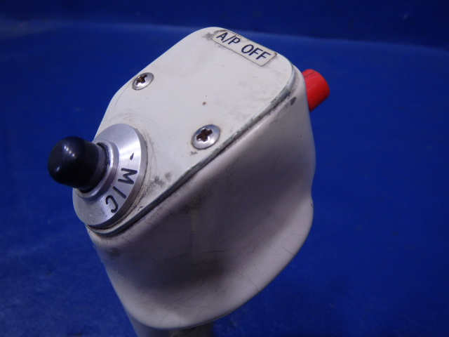 Beechcraft 35-524087 Yoke and Control Column w/Chronometer Single Control