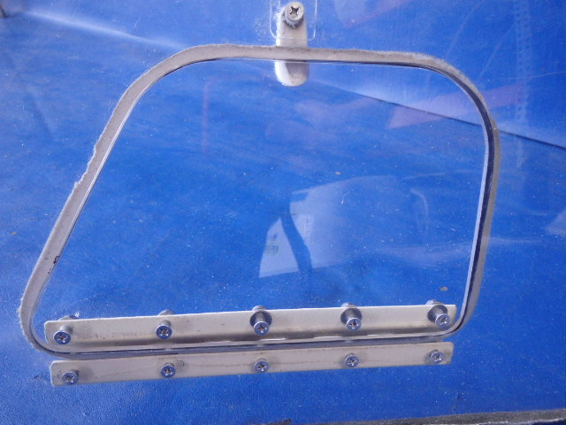 Piper 69713-04 WINDOW assy - Front left tinted