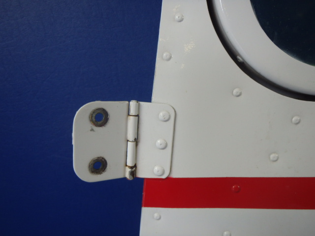 Cessna 0413390-1 CABIN DOOR ASSEMBLY-LH (DENT SEE DETAILS)