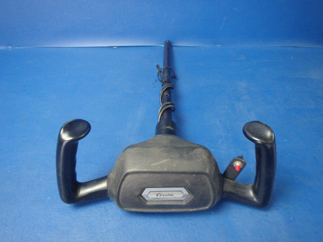 Cessna 0513261-16 CONTROL WHEEL ASSEMBLY