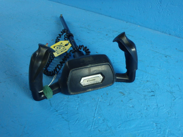Cessna 0513261-16 CONTROL YOKE WHEEL - PILOT or COPILOT w/PPTSee detail