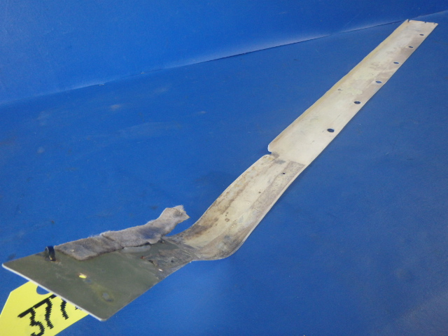 Cessna 0520005-12 FILLET -WING FAIRING-LH(cracked see details)