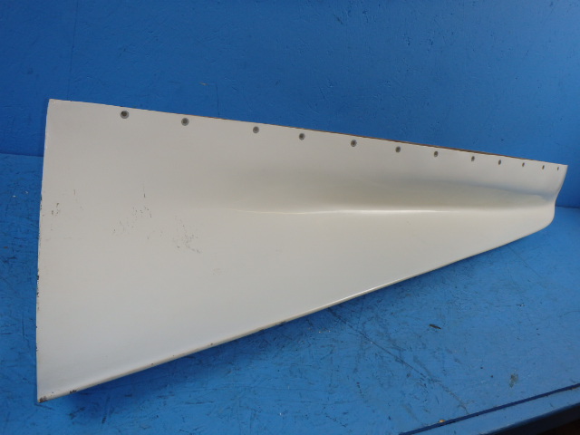 Piper NPN DROOP STYLE WING TIP LEFT FIBERGLASS