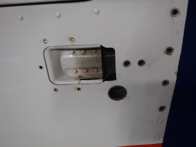 Cessna . CABIN DOOR - LH