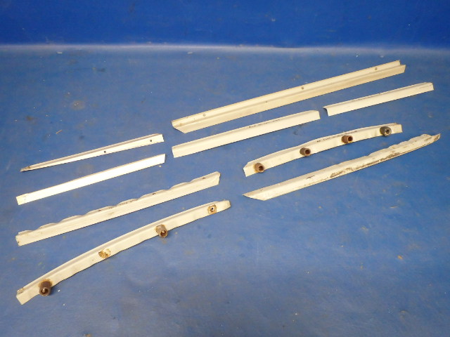 Piper NPN Window trim set - metal