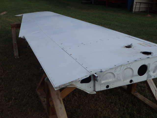 Cessna 0426005-101 STRUCTURE-LH WING Wing tip rib trailing edge damaged