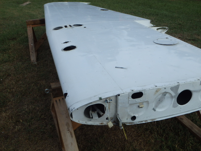 Cessna 0426005-101 STRUCTURE-LH WING Wing tip rib trailing edge damaged