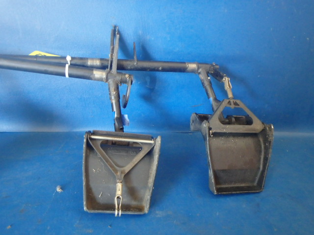 Cessna SET RUDDER PEDAL SET