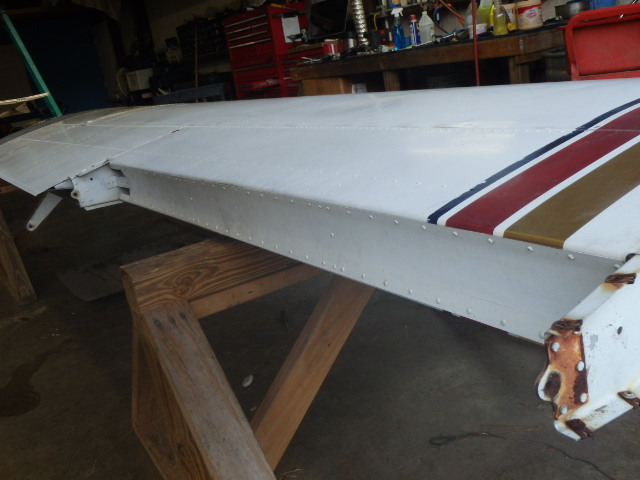 Beechcraft 169-110000-664 WING STRUCTURE RH LESS TIP AILERON FLAP AND ...