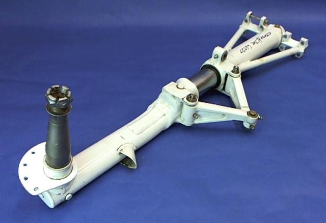 Cessna 0841000-96 Strut Assembly - Main landing gear RH