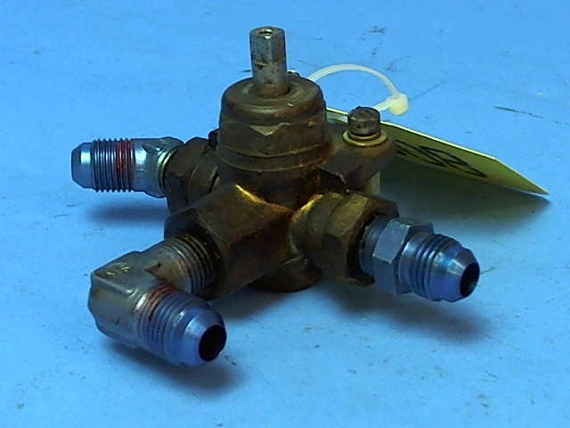 Piper 491 947 VALVE Fuel selector (6S122)
