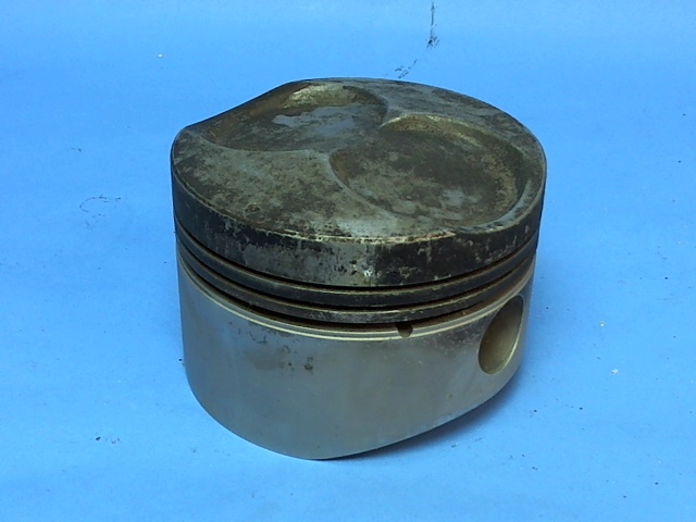 Lycoming IO-360-A1A LW-10207-S PISTON Compression ratio 8.70:1