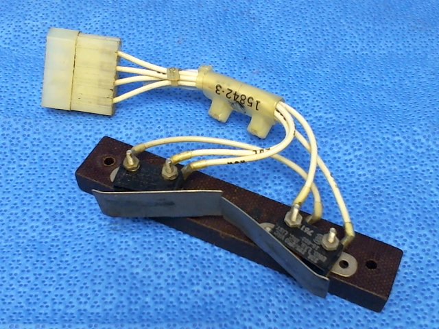 Piper 28334-03 SWITCH ASSEMBLY - Fuel quantity selector (complete) right