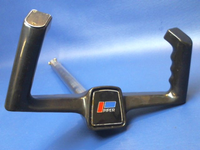 Piper 85292-09 WHEEL-CONTROL YOKE CO-PILOT 1 Inch Shaft