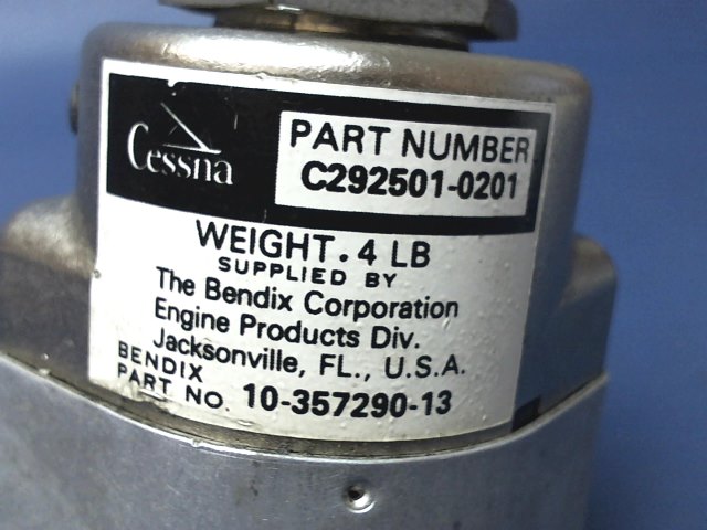 Bendix 10-357290-13 SWITCH-IGNITION-MAGNETO L/R/BOTH w/KEY Baggage Lock