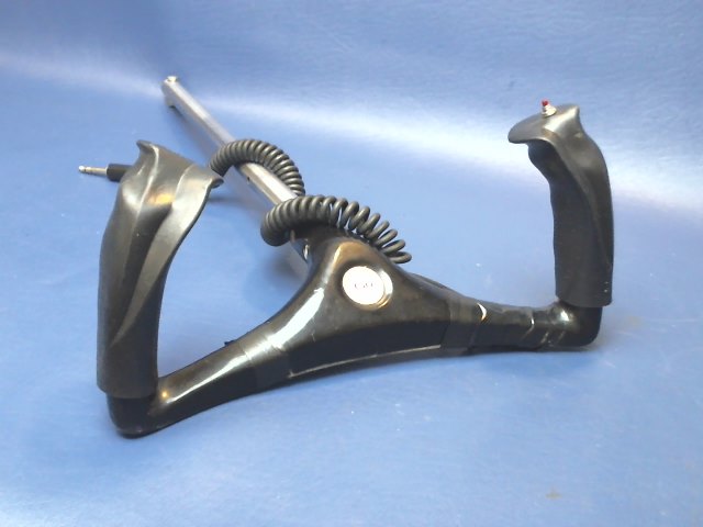 Cessna 0513240-4 CONTROL WHEEL YOKE w/PTT Co-Pilot