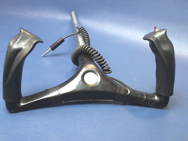 Cessna 0513240-4 CONTROL WHEEL YOKE w/PTT Co-Pilot
